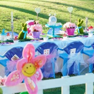 Alice in Wonderland Table Setting - Wish Upon a Party