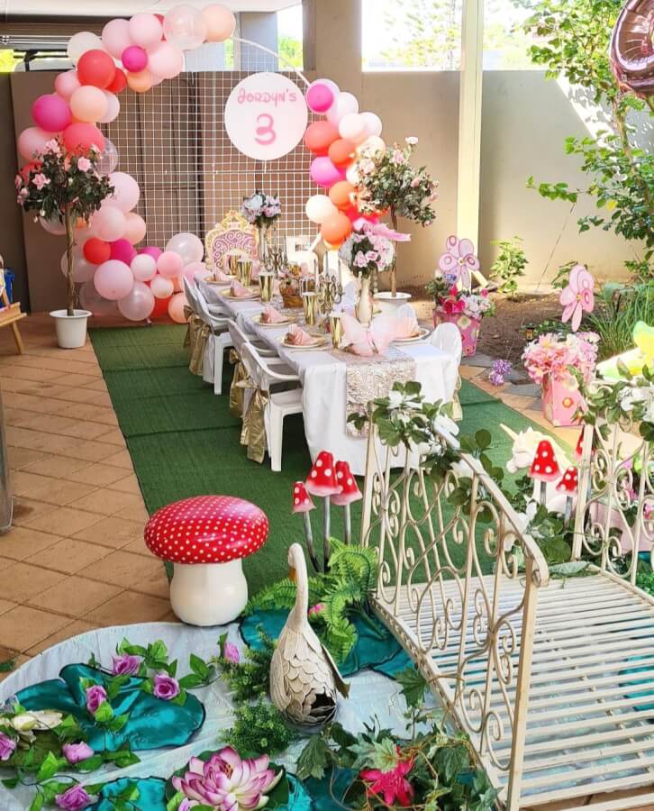 Princess Table Setting - Wish Upon a Party