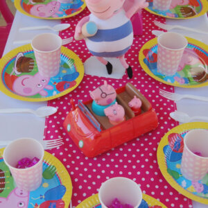 Peppa Pig Table Setting - Wish Upon a Party